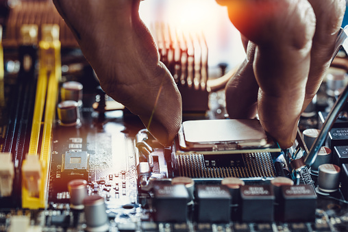 5 Reasons Why Hardware Is Key To Successful HCI Deployments